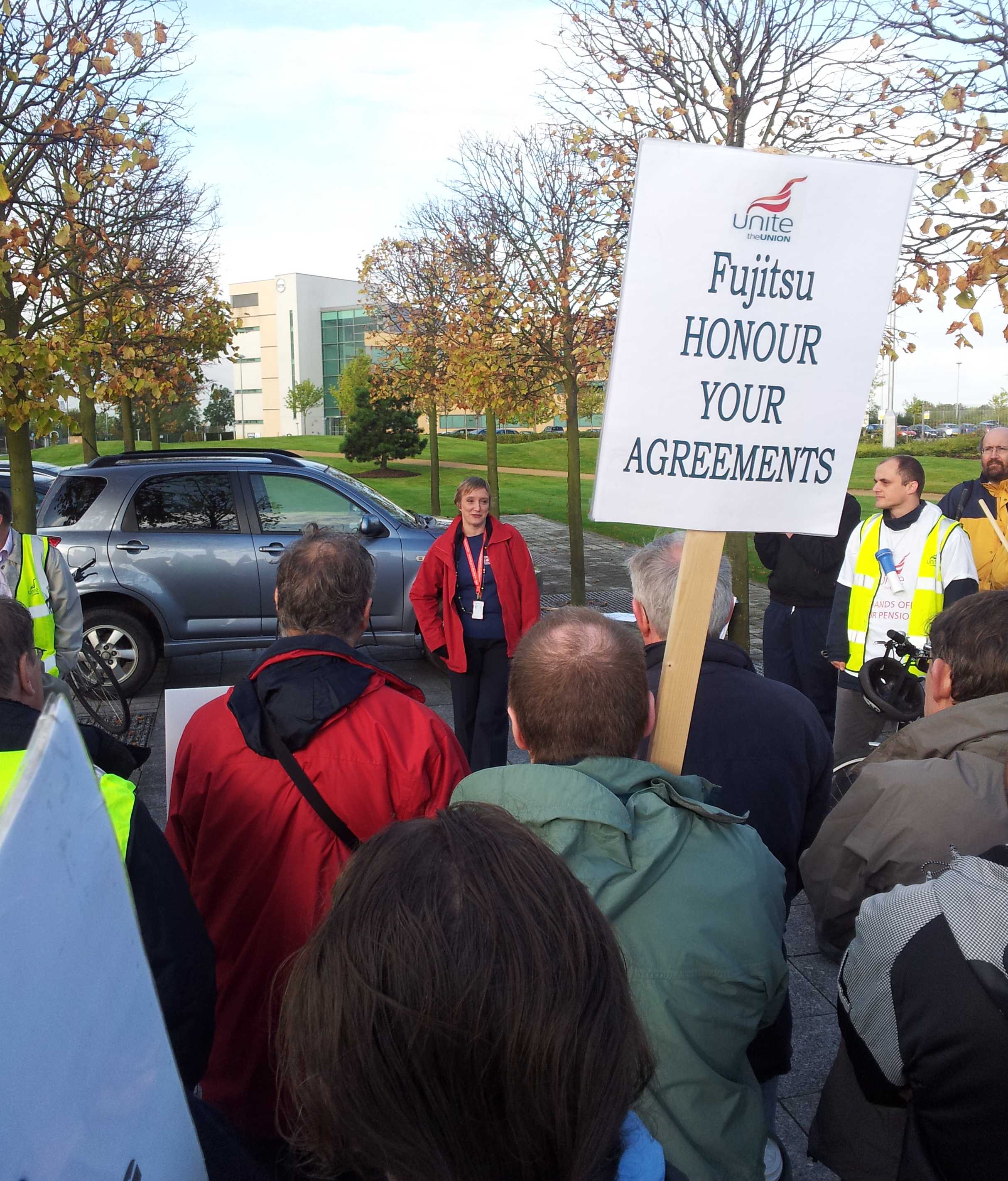 Unite Fujitsu News: September 2011 Archives
